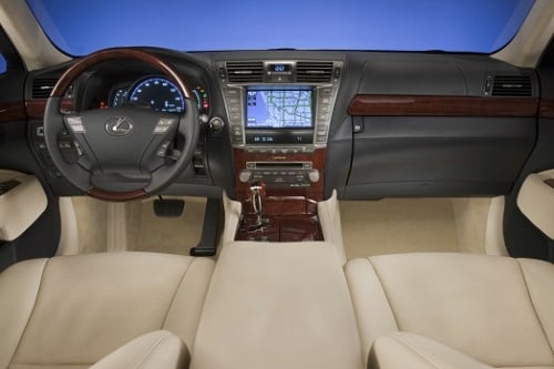 Interior of 2011 Lexus LS 600h L | Torque News